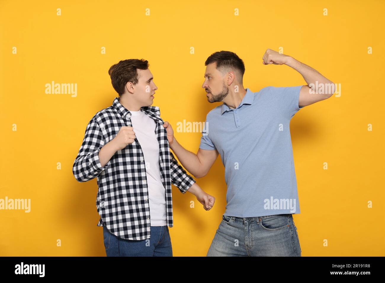 Mature men fighting hi-res stock photography and images - Alamy