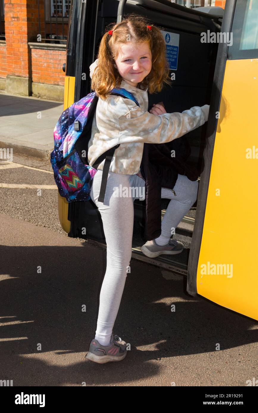 Children boarding school bus hi-res stock photography and images - Alamy