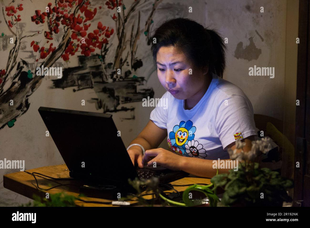 Beauty parlour with laptop hi-res stock photography and images - Alamy