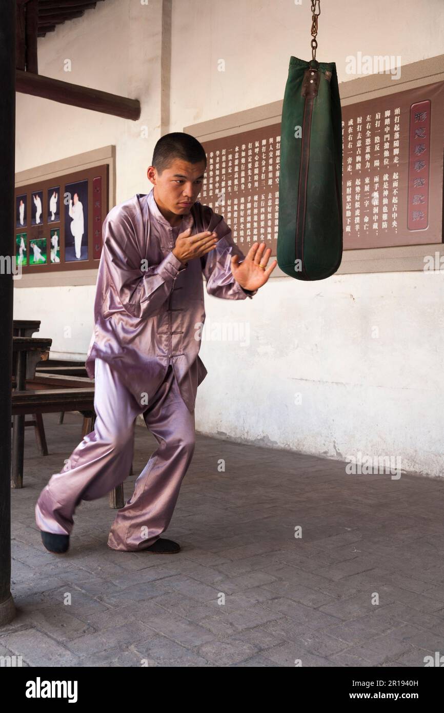 Marshall arts self defence hi-res stock photography and images - Alamy