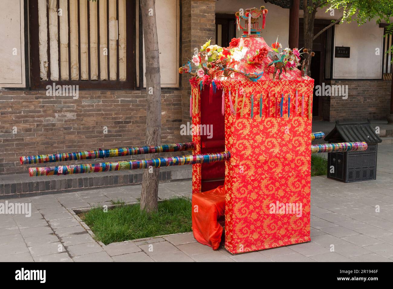 Traditional Sedan chair litter (wheelless vehicle) for the carriage of ...