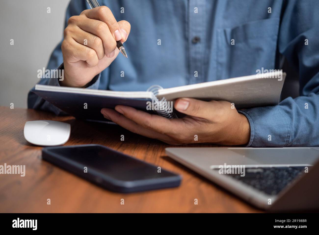 Research diary hi-res stock photography and images - Alamy
