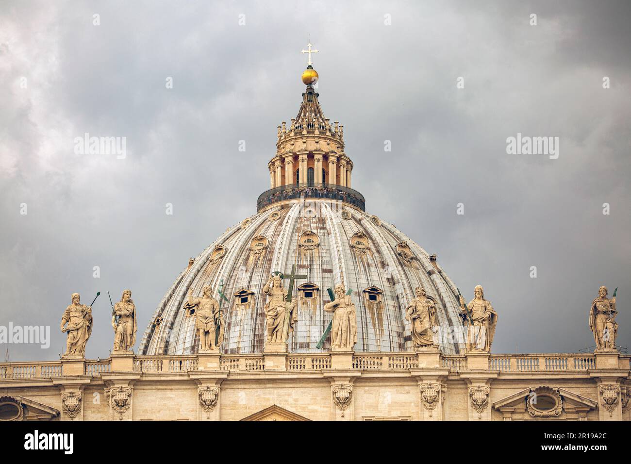 Vatican roof hi-res stock photography and images - Alamy