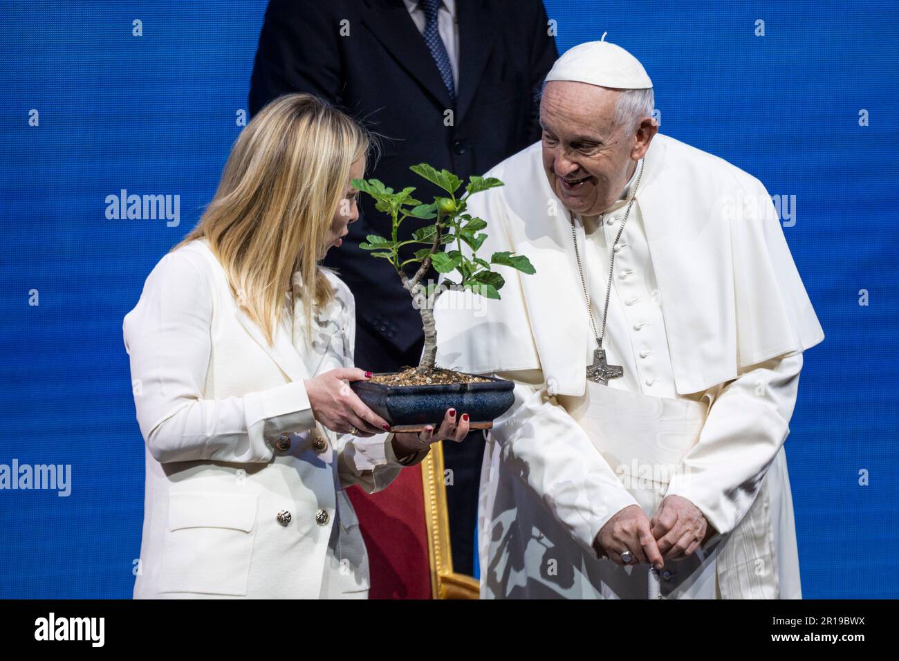 Pope Francis and the Italian Premier, Giorgia Meloni, attend the ...