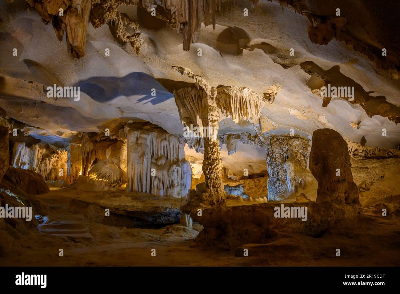 Inside Thien Canh Son cave on one of the typical limestone islands in ...