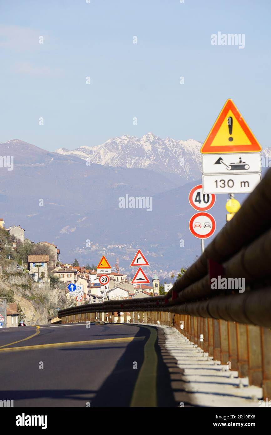 Switchback road sign hi-res stock photography and images - Alamy