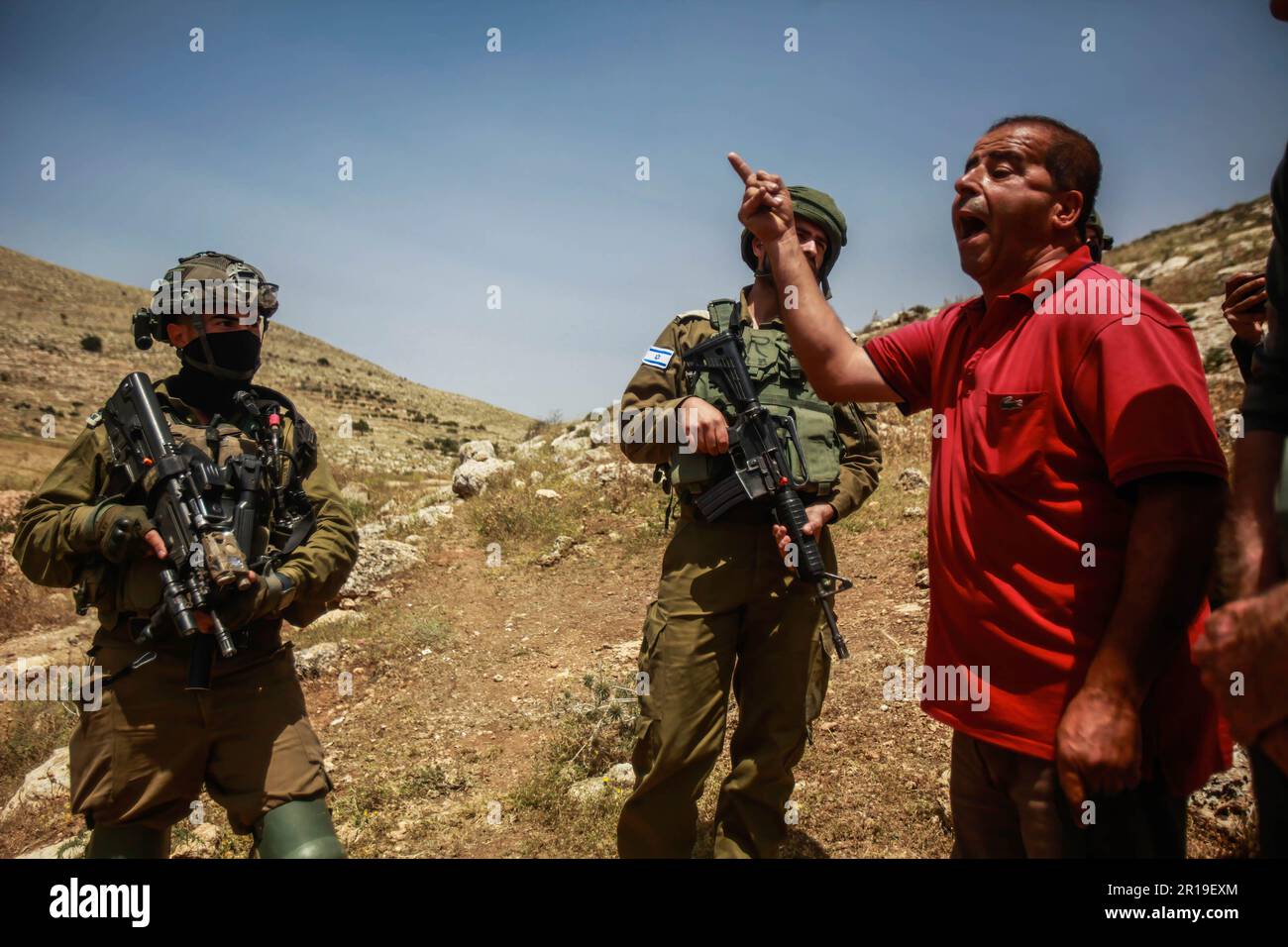 Army soldiers arguing hi-res stock photography and images - Alamy
