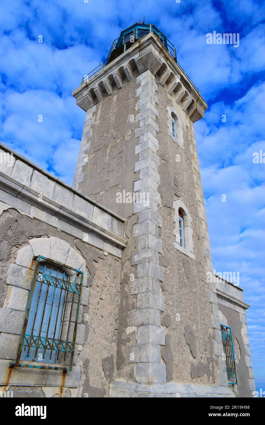 The square stone tower with lantern and gallery of the Tenaro ...