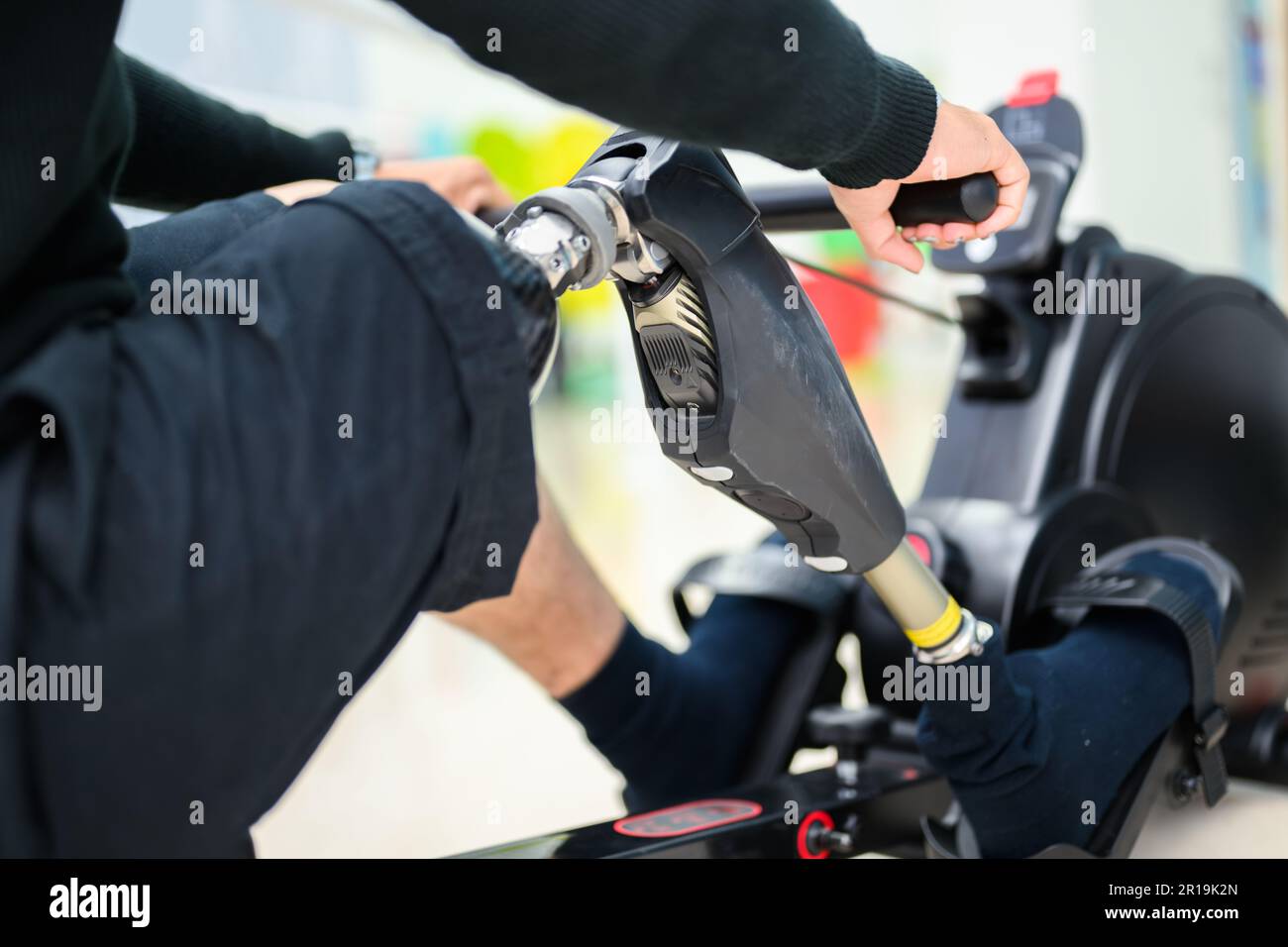 Disabled athlete patient with physical disability doing exercise Stock ...