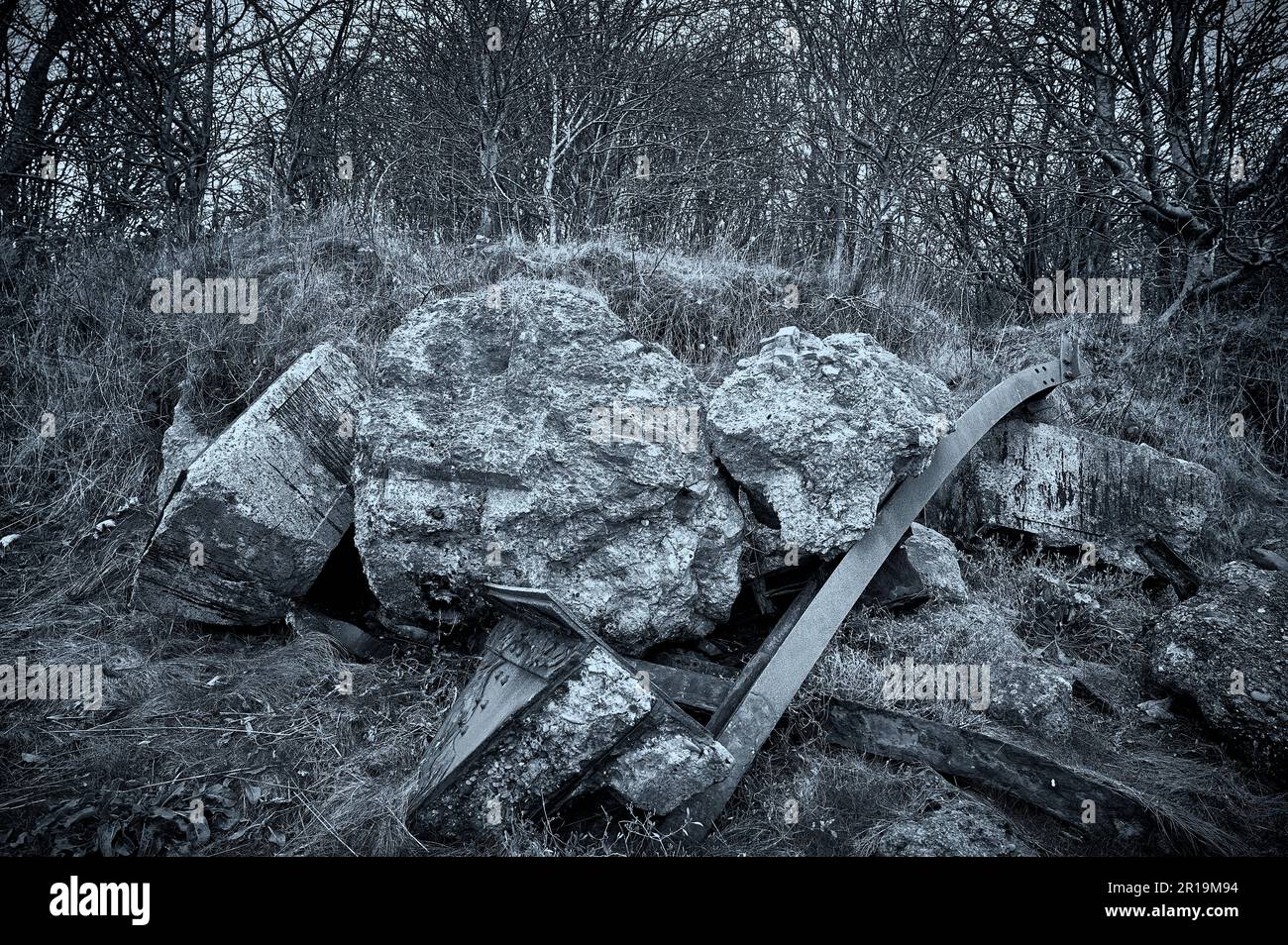 Dumped materials hi-res stock photography and images - Alamy