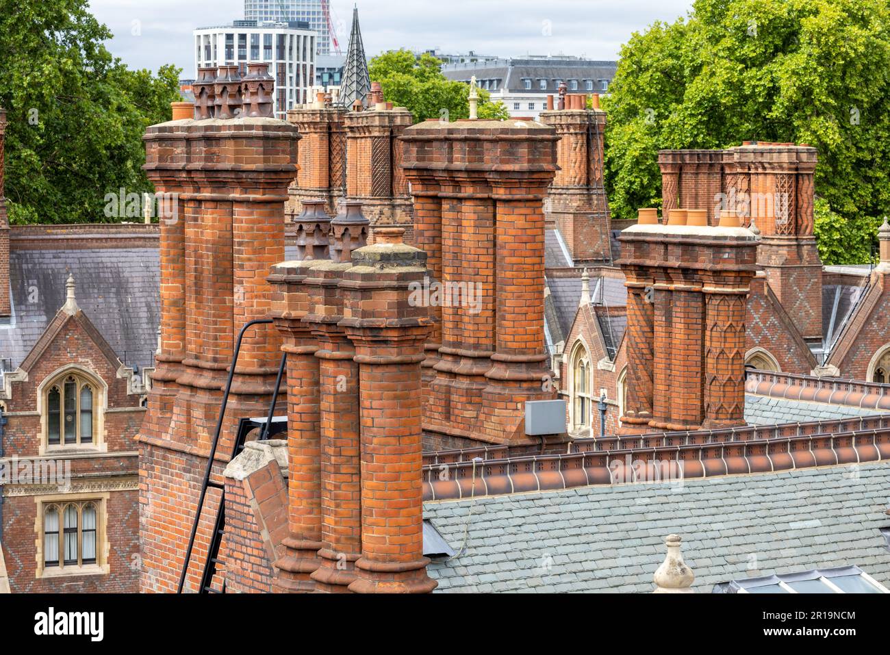 Elizabethan chimneys on a root top on Chancery Lane London Stock Photo ...