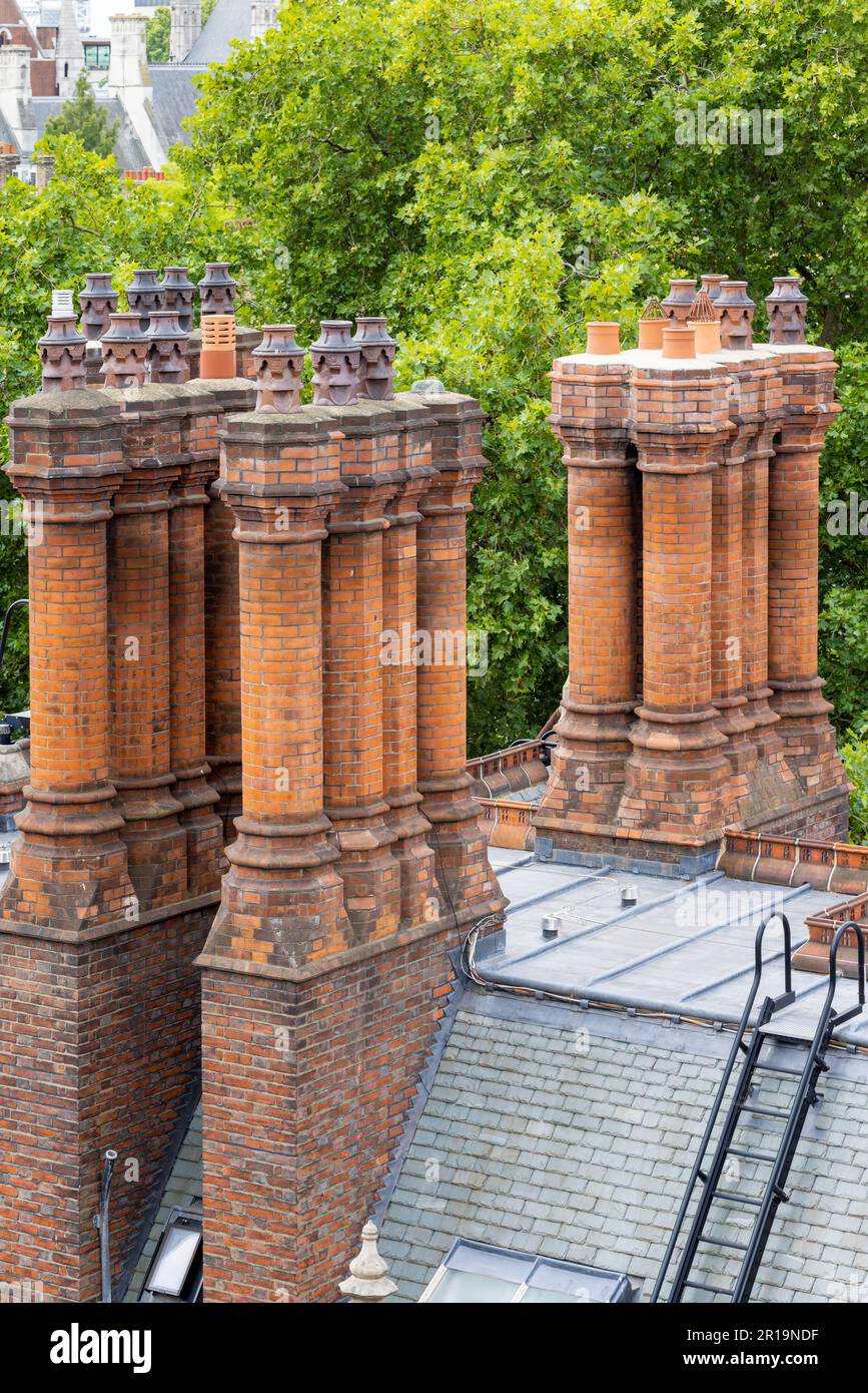 Tudor red brick architecture hi-res stock photography and images - Alamy
