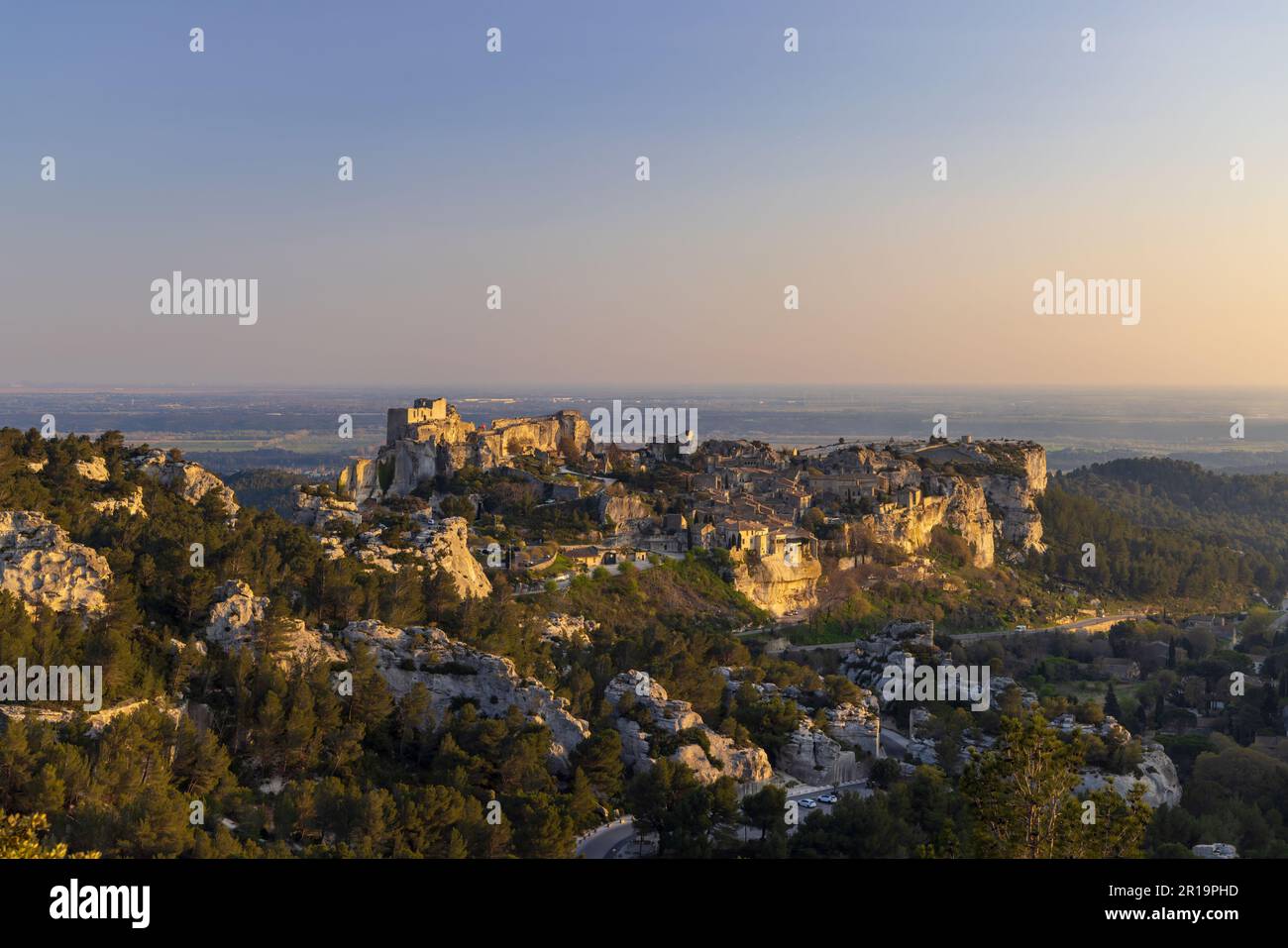 Medieval castle and village, Les Baux-de-Provence, Alpilles mountains ...