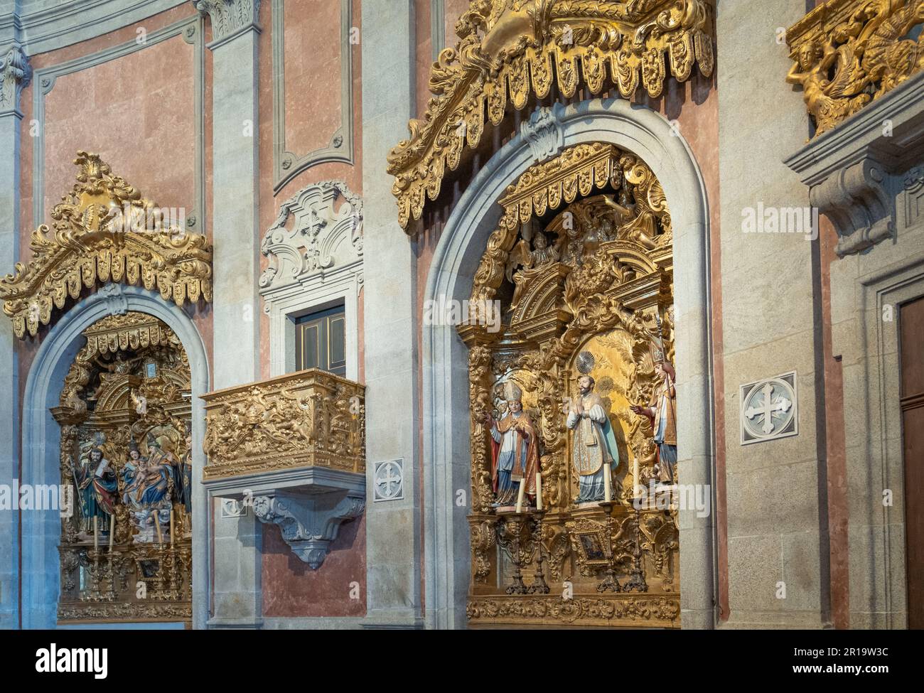 Dos clericos church hi-res stock photography and images - Alamy