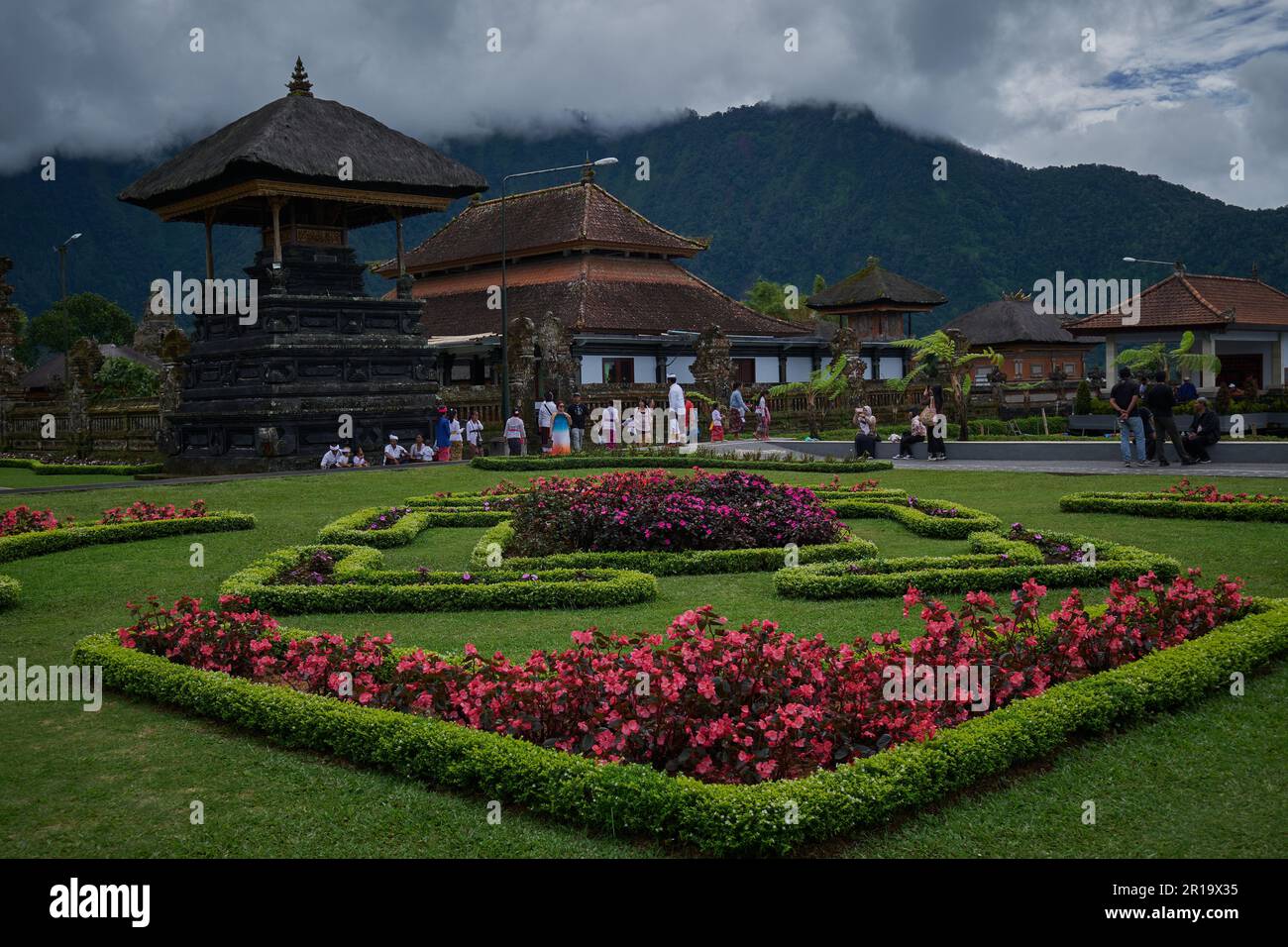 Pura Ulun Danu Beratan (Pura Ulun Danu Bratan or Pura Bratan ) which is ...