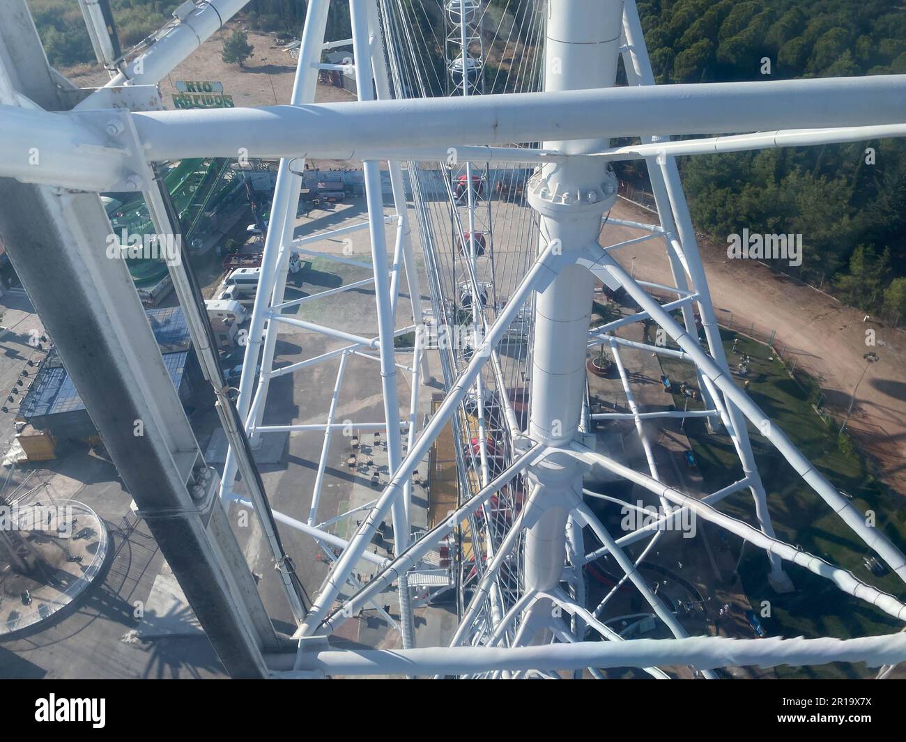 Design ferris wheel or an attraction for a review Stock Photo - Alamy