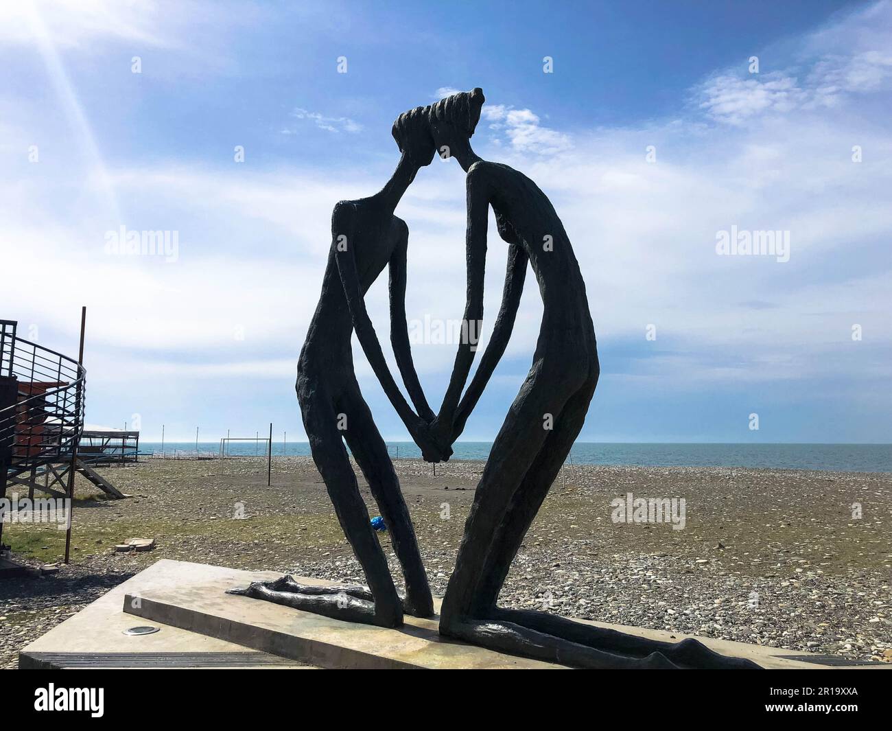 Abstract statues, small architectural forms of people in love in the ...