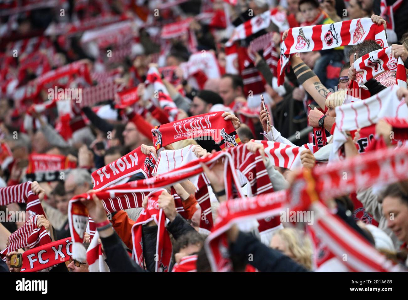 Matchday atmosphere hi-res stock photography and images - Alamy