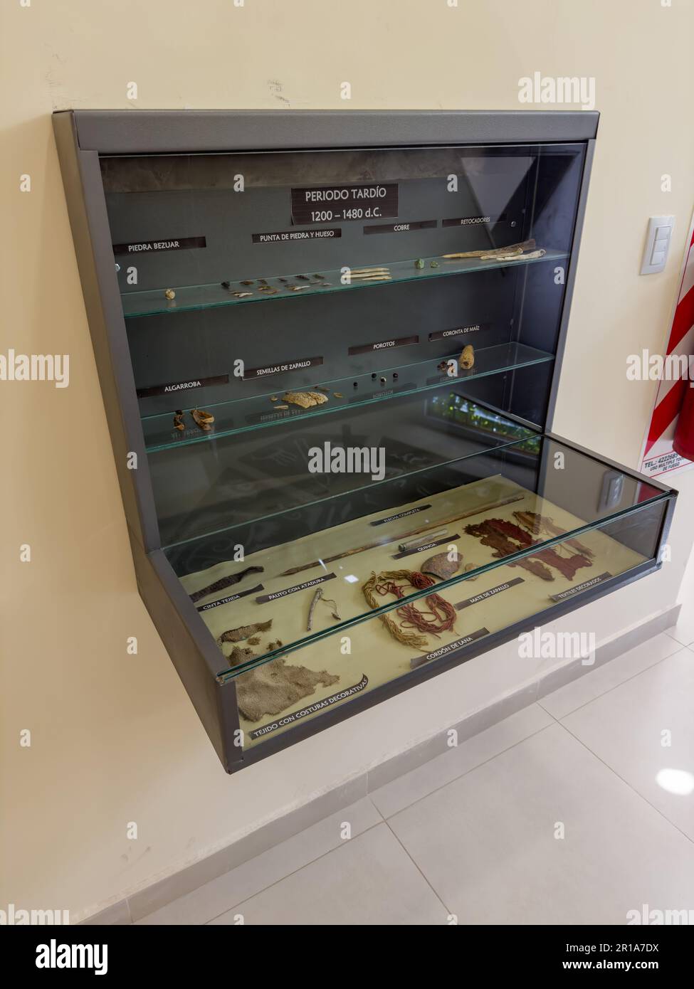 A display of artifacts from the Late Period in the Calingasta ...