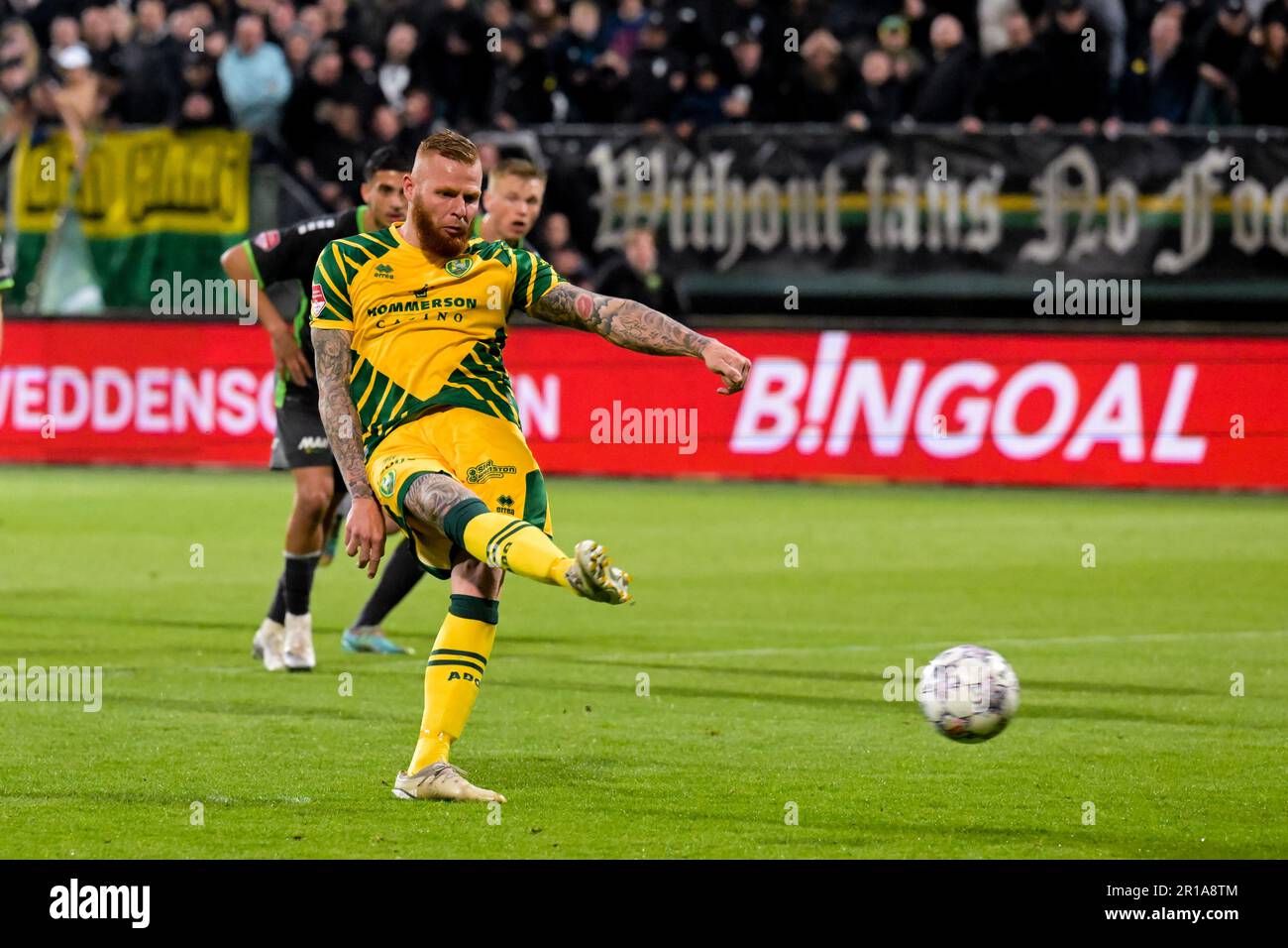 THE HAGUE - Thomas Verheydt of ADO Den Haag scores the 2-1 during the ...