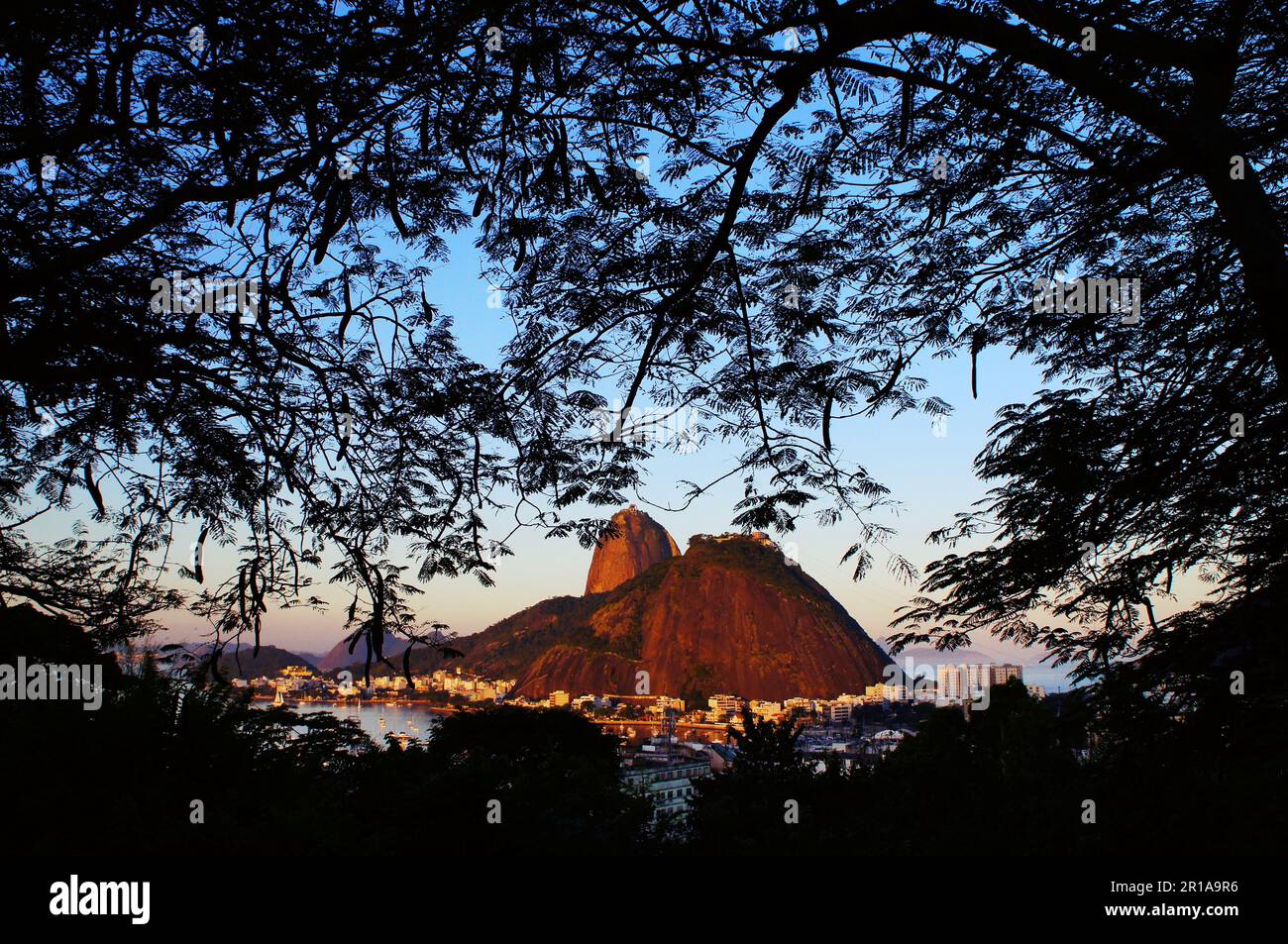 The Sugarloaf in a Natural Frame - Mirante do Pasmado, Rio de Janeiro ...