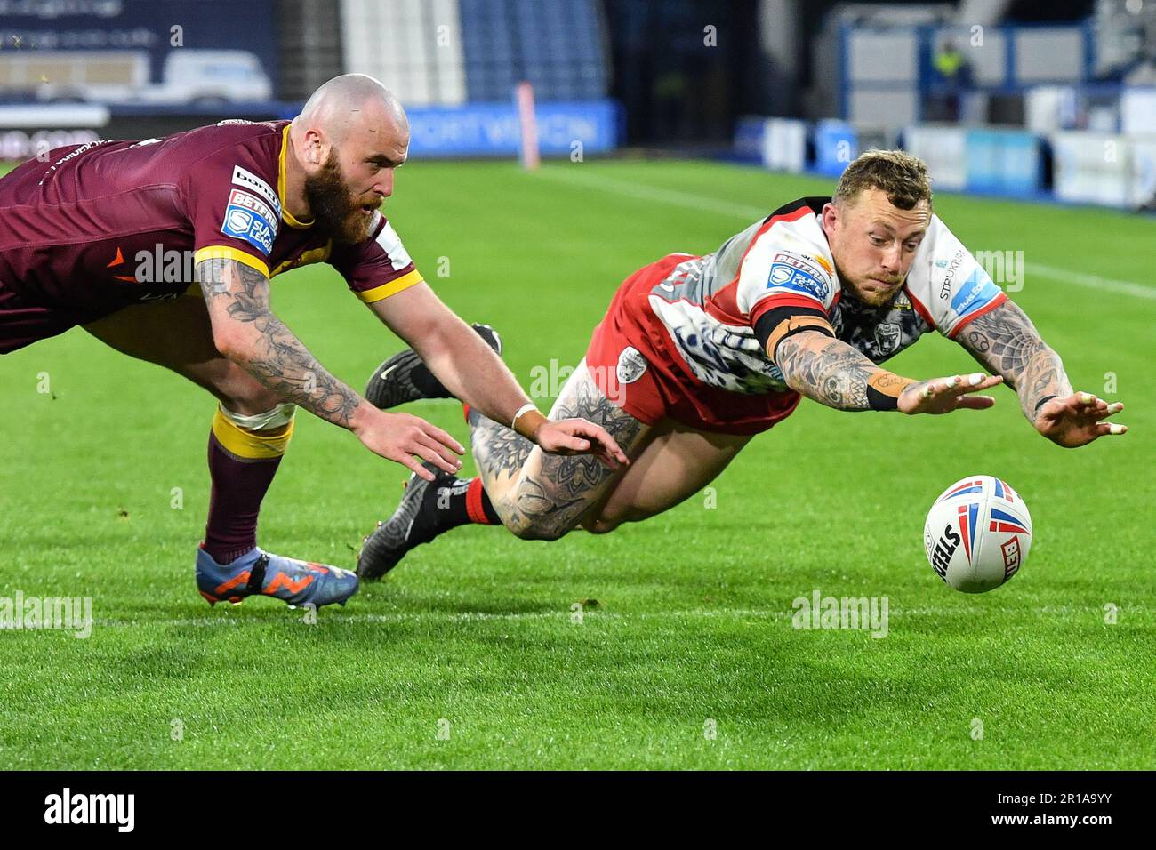 Josh charnley leigh leopards hi-res stock photography and images - Alamy
