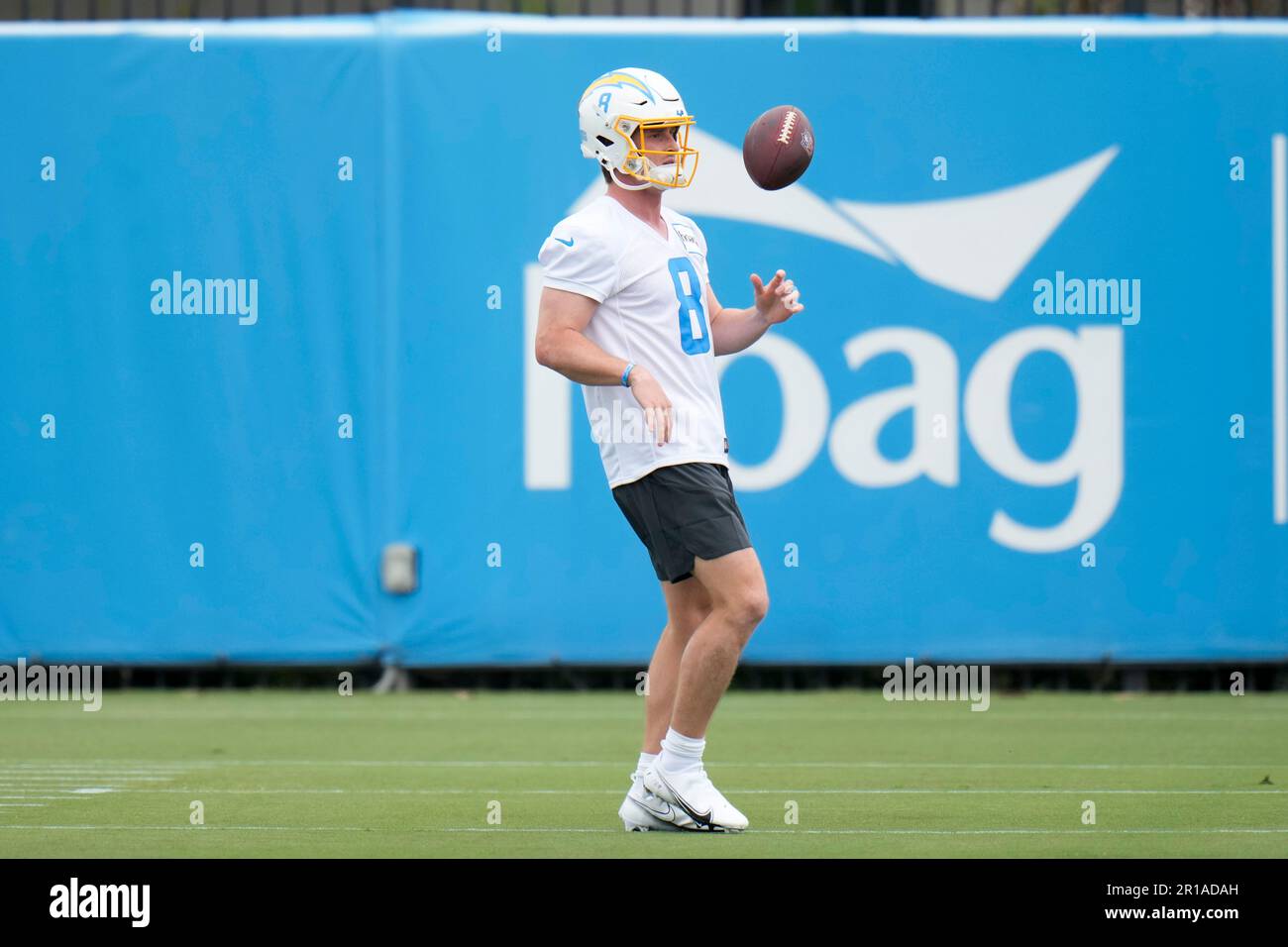 Los Angeles Chargers quarterback Max Duggan (8) runs a drill during the ...
