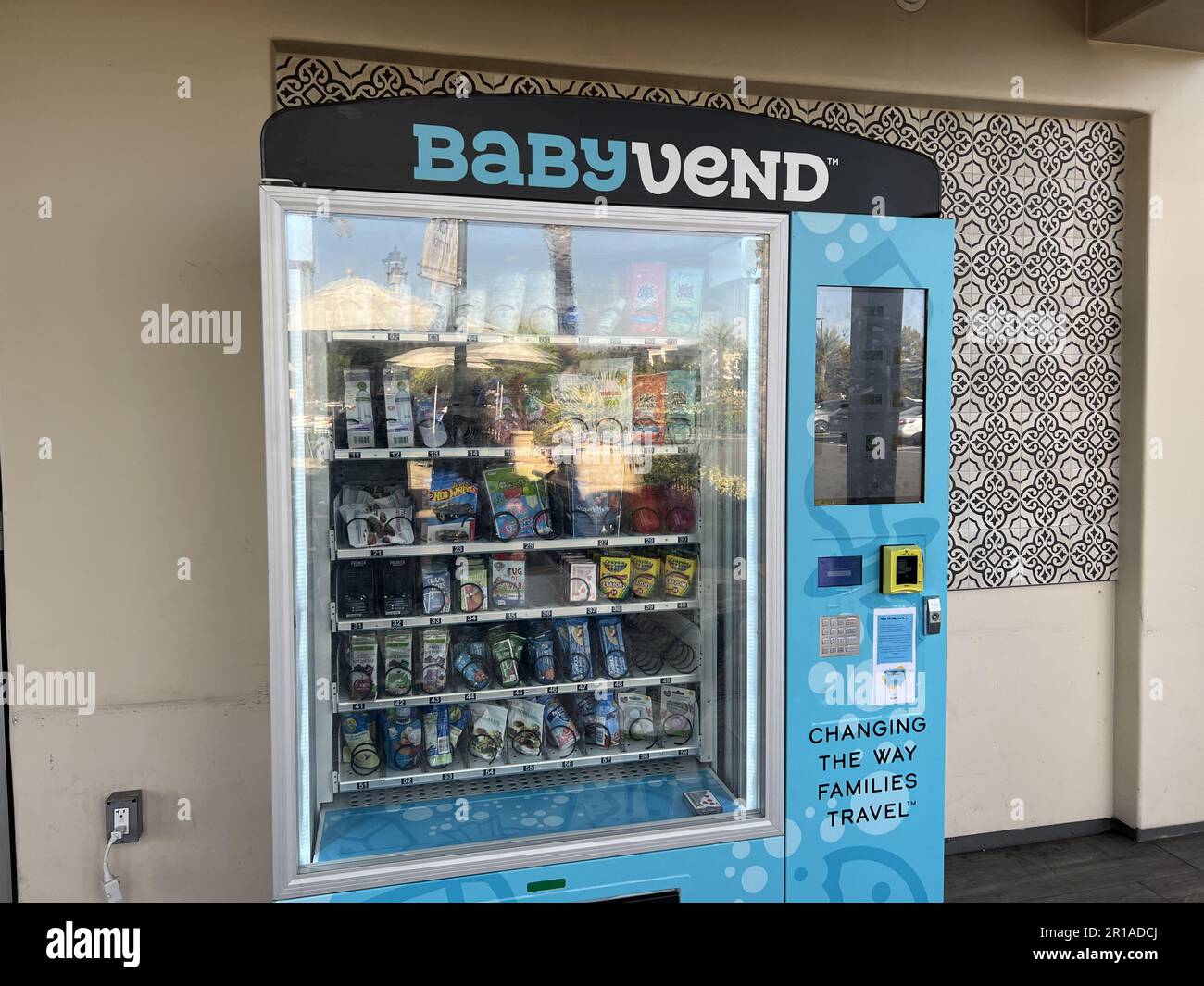 Travel supplies vending machine hi-res stock photography and images - Alamy