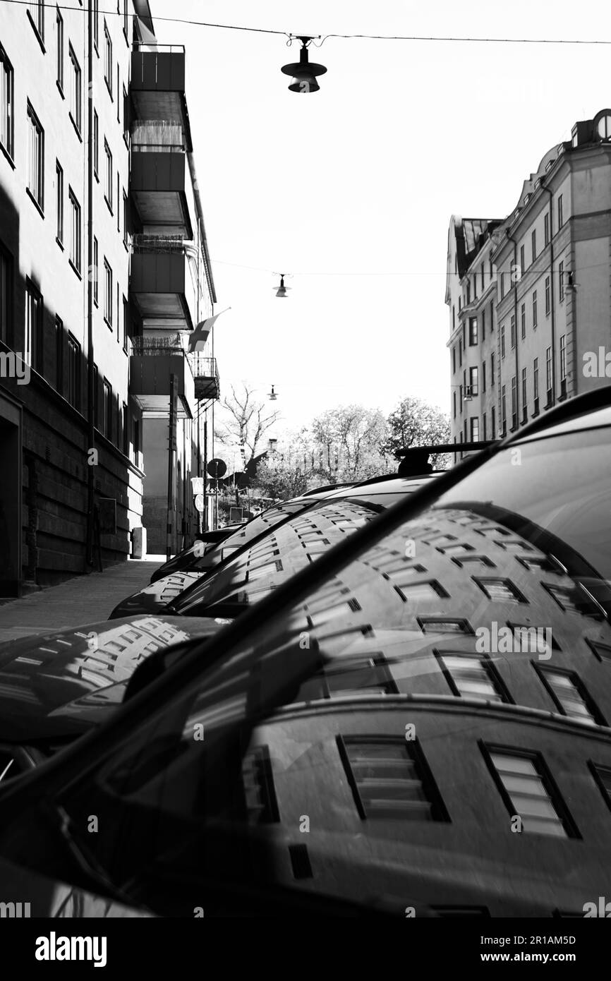 Line parked cars in Black and White Stock Photos & Images - Alamy