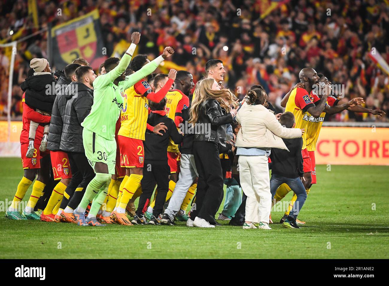 Lens, France, France. 12th May, 2023. Team of Lens celebrate the ...
