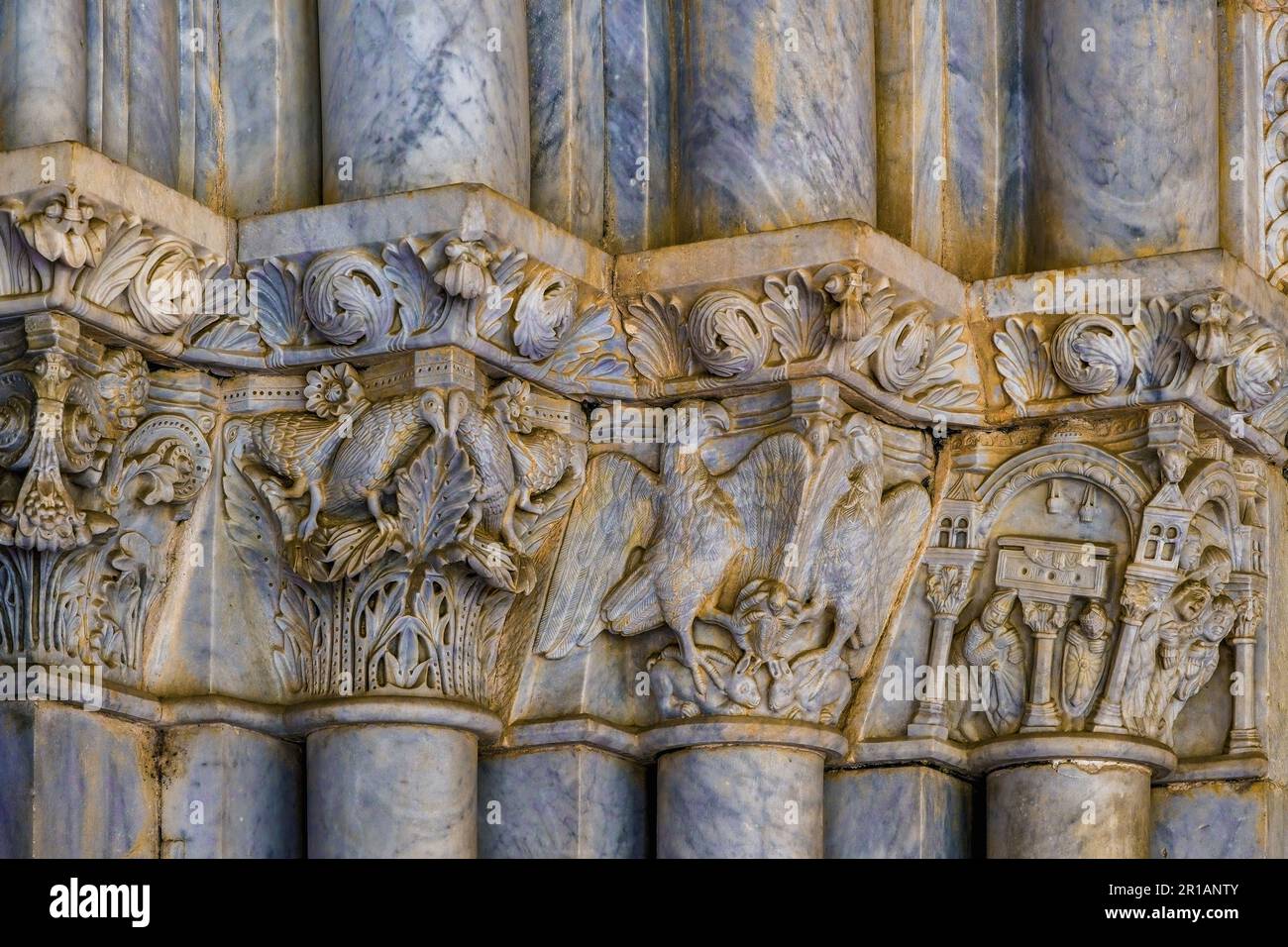 Cathedral Basilica Metropolitan and Primate of Santa Tecla the largest ...