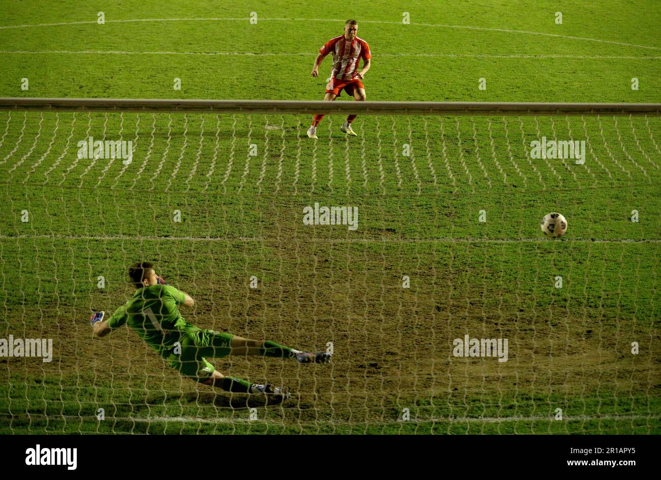 Stourbridge’s Darryl Knights scores the winning penalty during the ...