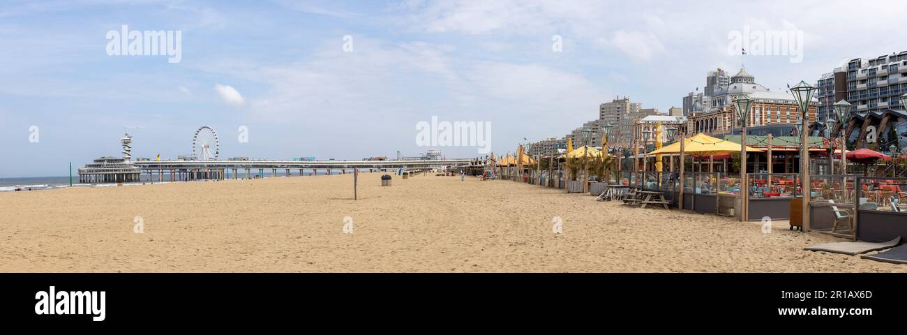 Museum 'Beelden aan Zee' [sculptures at sea] in Dutch seaside beach ...
