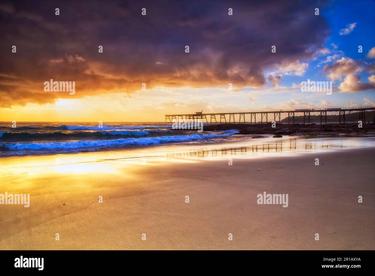 Wide clean sandy MIddle Camp beach at Catherine hill bay coastal town ...