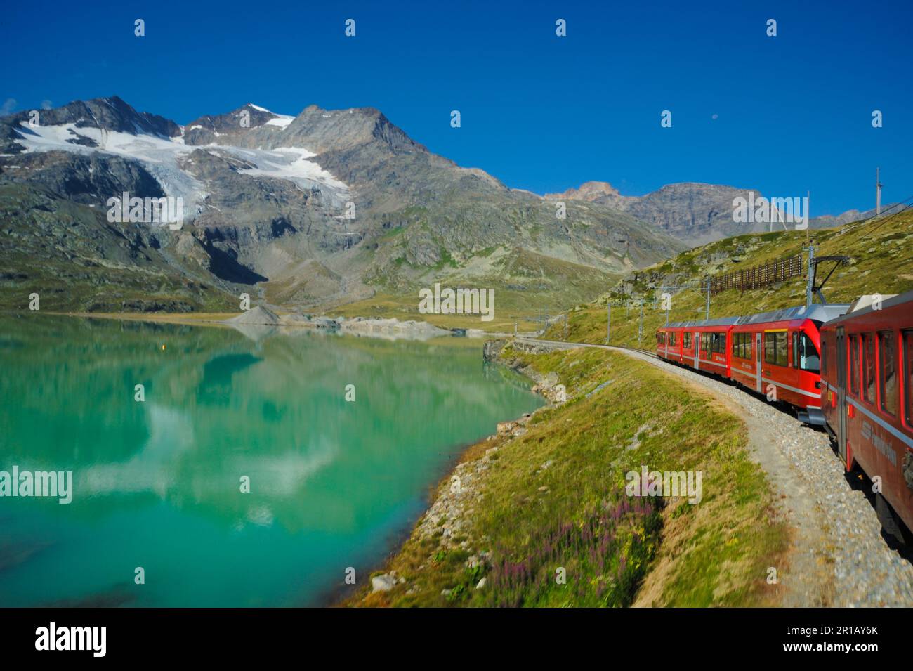 Little red train hi-res stock photography and images - Alamy
