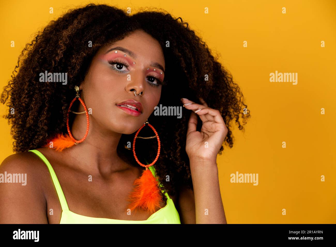 Carnival Makeup to celebrate Brazil's Carnaval. Makeup trend and ...