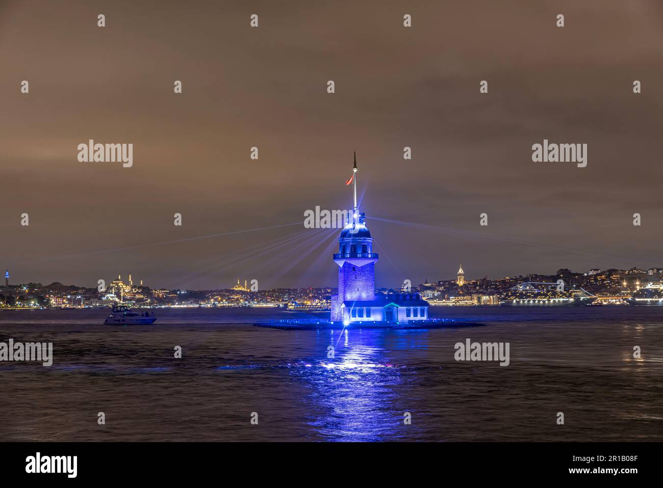 Maiden's Tower in Istanbul, Turkey. (KIZ KULESI). Maiden’s Tower got a ...
