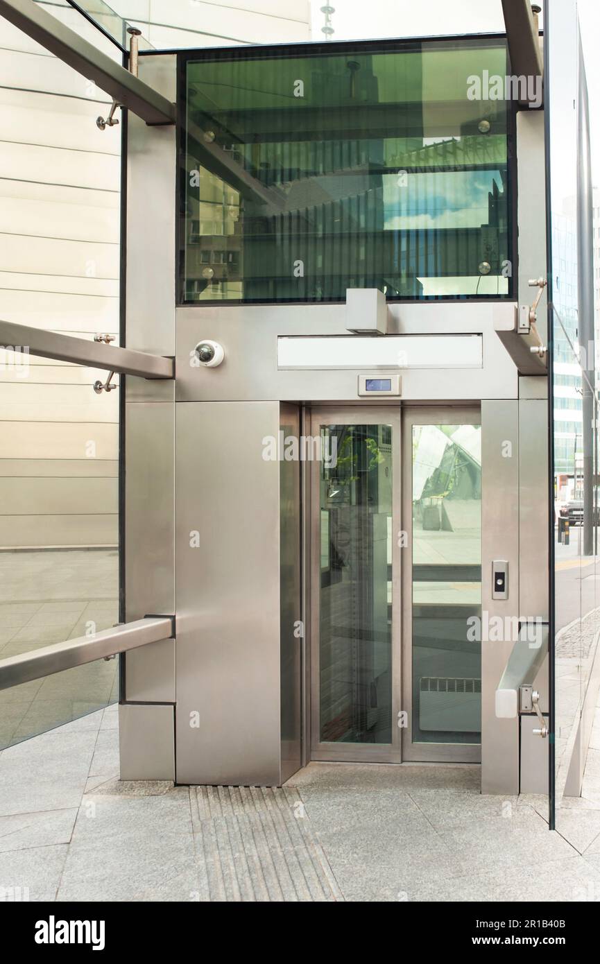 Inclusive design technology hi-res stock photography and images - Alamy