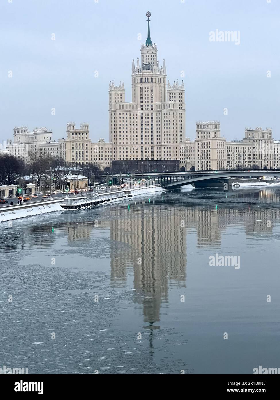 Skyscraper on Kotelnicheskaya embankment. Panoramic winter view of ...