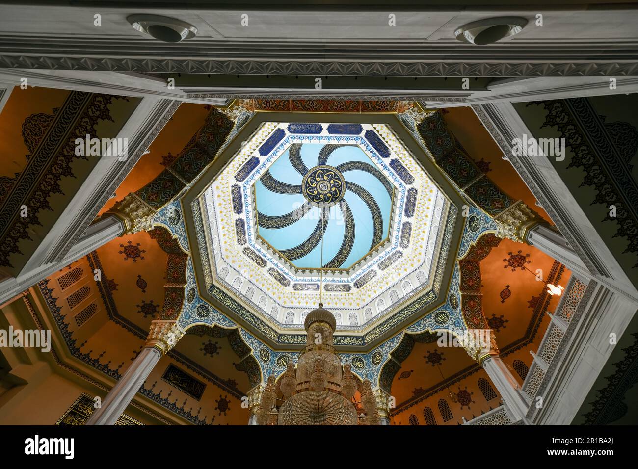 Moscow, Russia - Jan 22, 2022: Cathedral mosque in Moscow, Russia ...