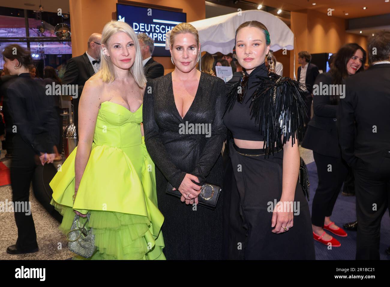 L r anika hi-res stock photography and images - Alamy