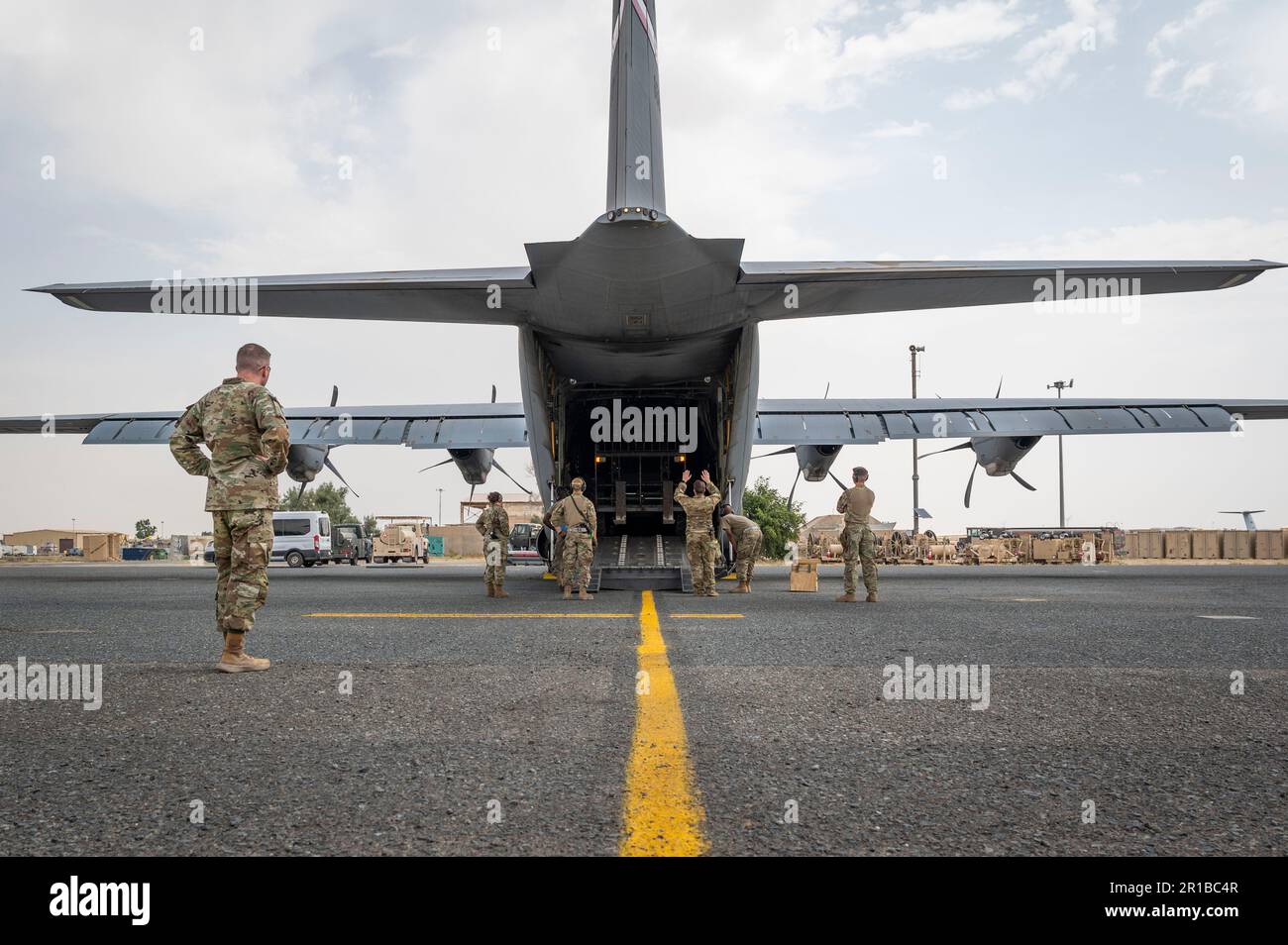 U.S. Air Force Airmen from the 386th Expeditionary Logistics Readiness ...