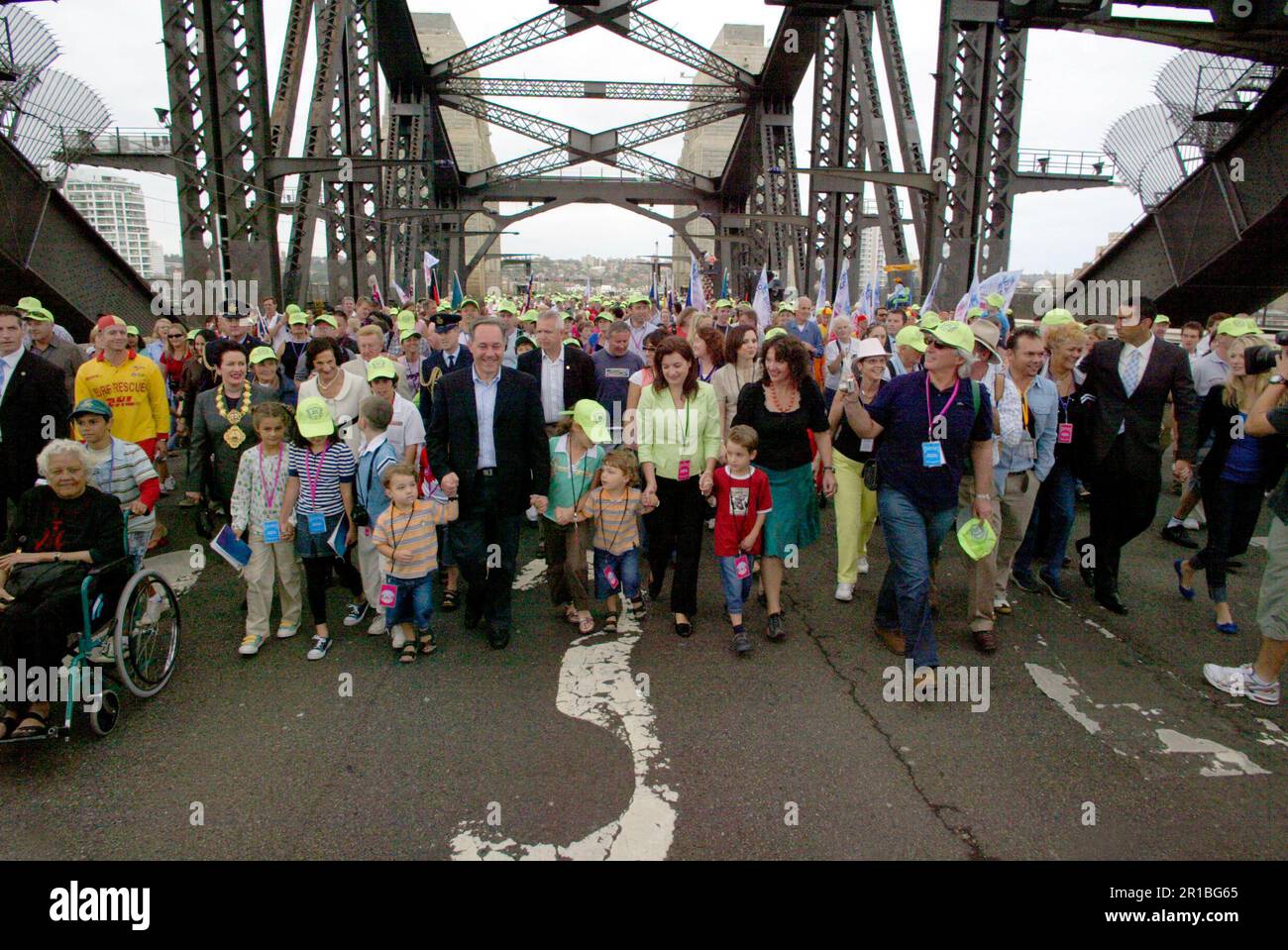 NSW Premier Morris Iemma and his family take part in the 75th ...