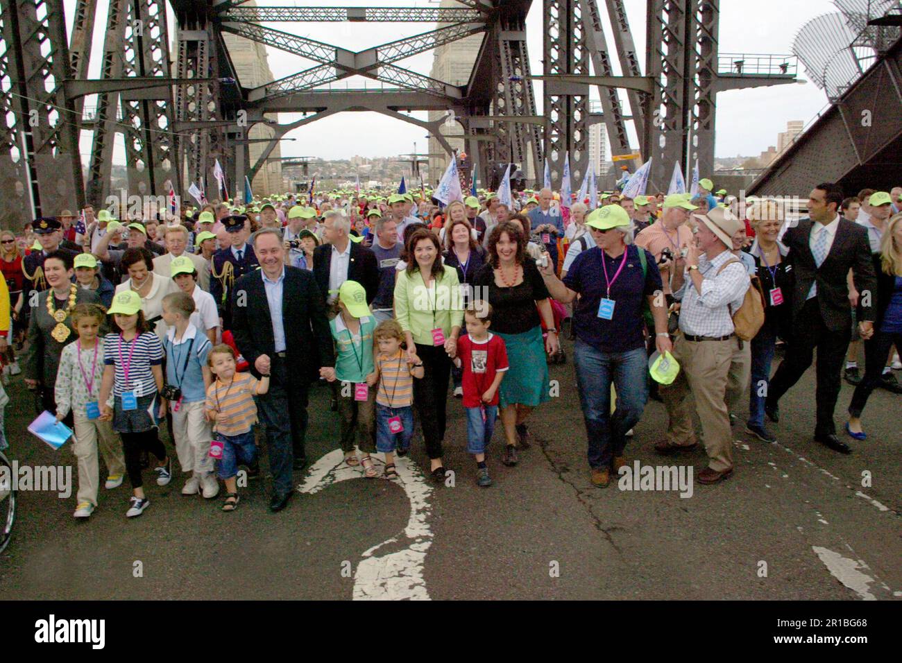 NSW Premier Morris Iemma and his family take part in the 75th ...