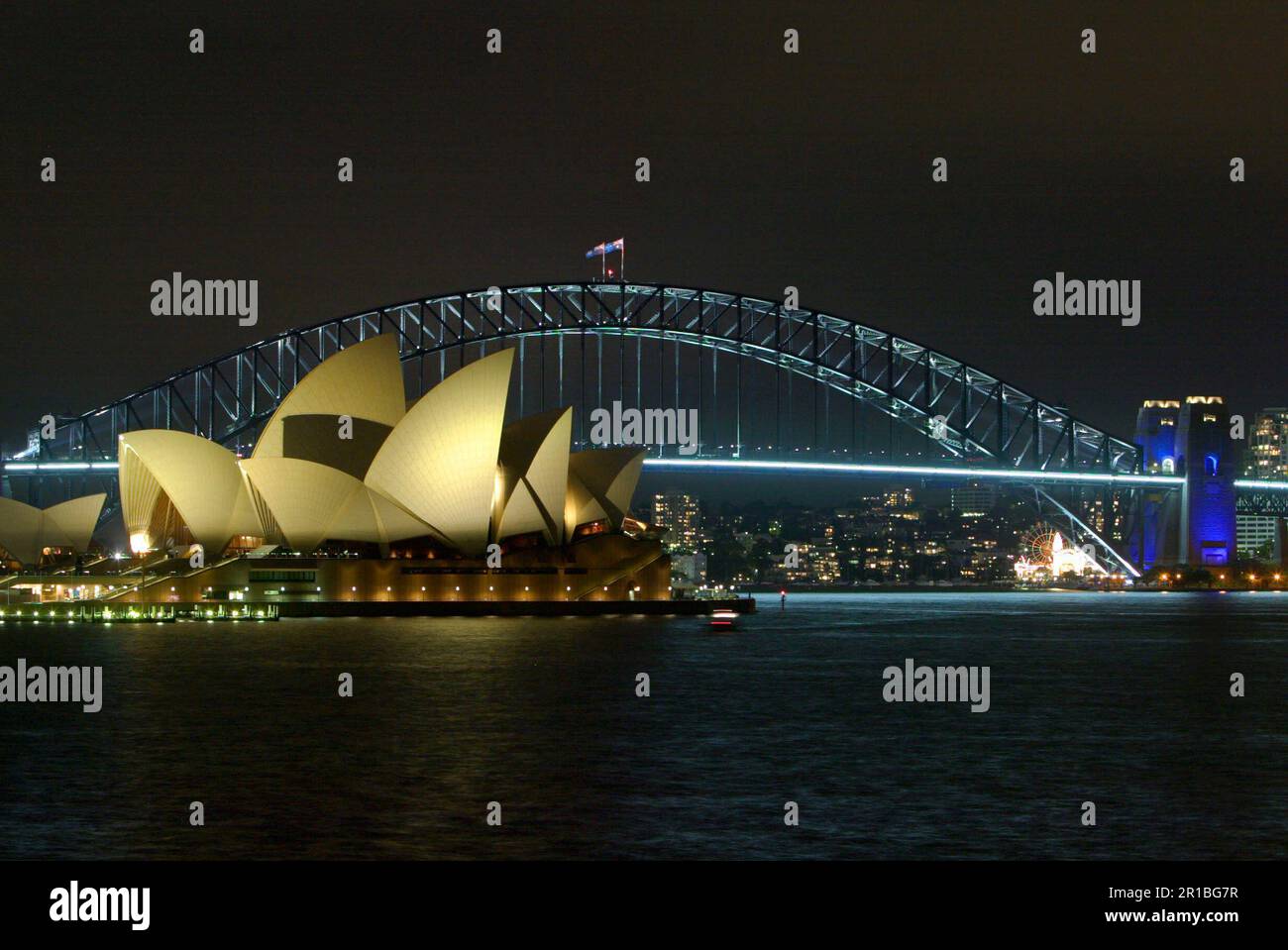 Special bridge lighting marks the 75th Anniversary of Sydney Harbour ...