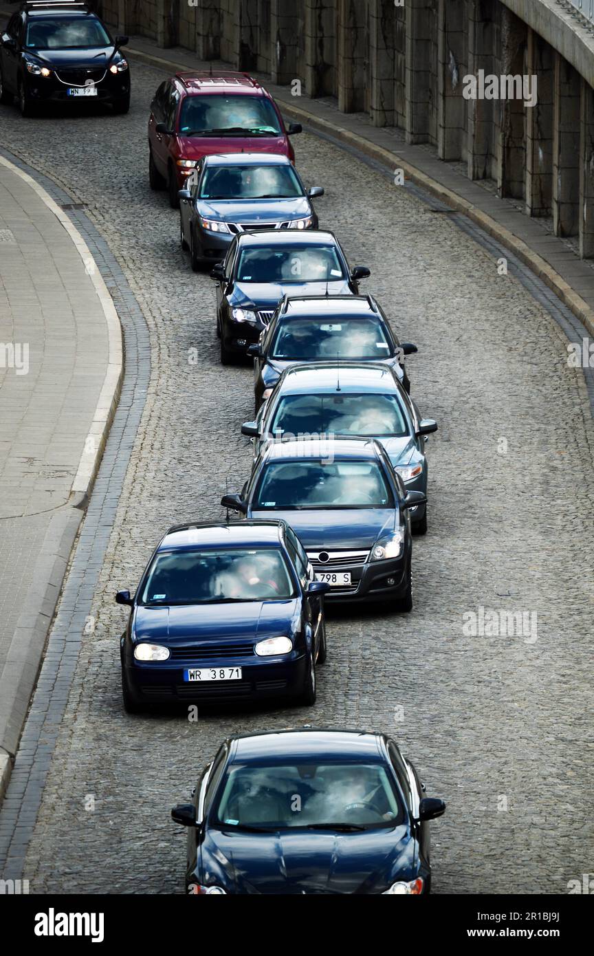 One way road cars hi-res stock photography and images - Alamy