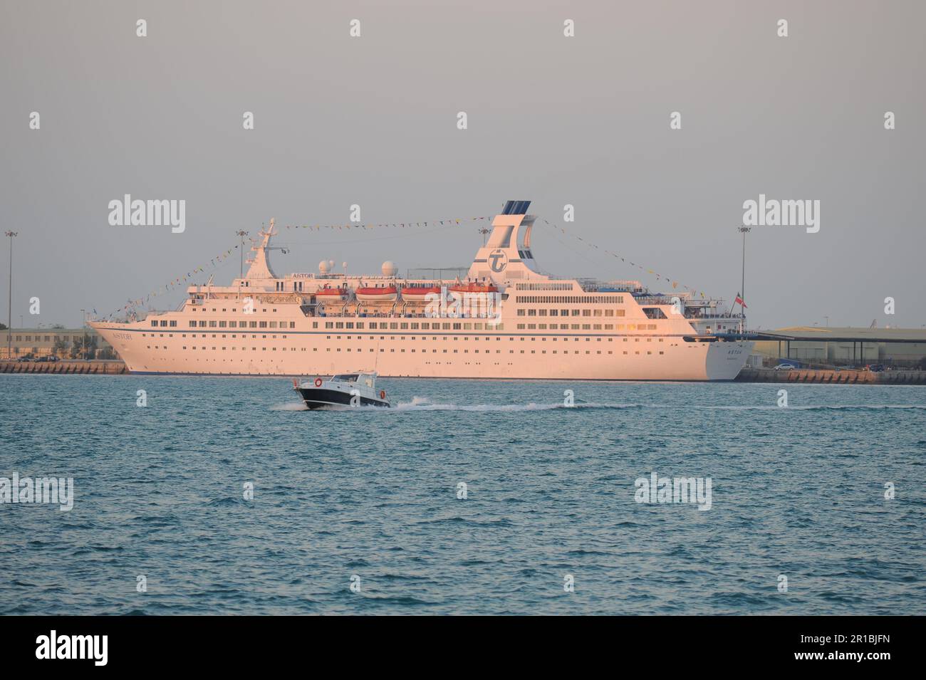 Cruise liner docked at the Mina port Stock Photo - Alamy