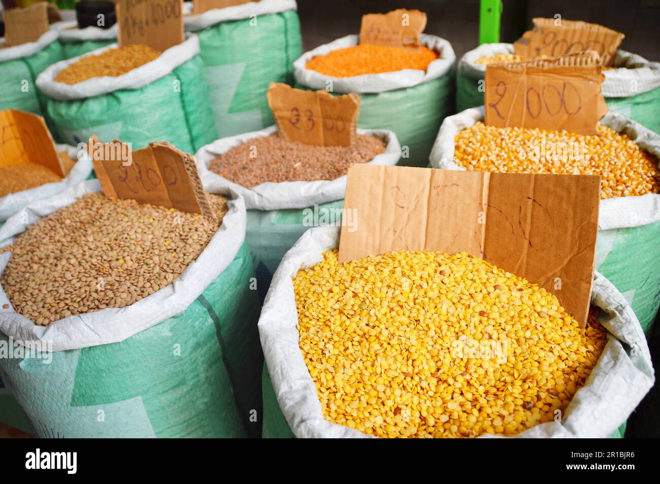 Grain food and spices in Arabic store Stock Photo - Alamy