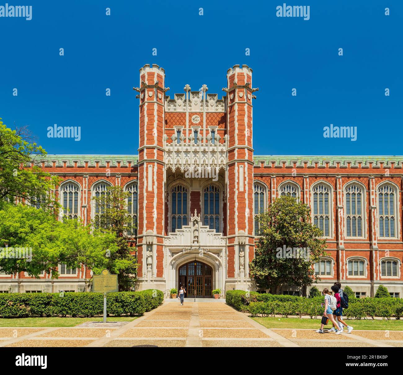Oklahoma, APR 18 2023 - Sunny view of the Bizzell Memorial Library of ...