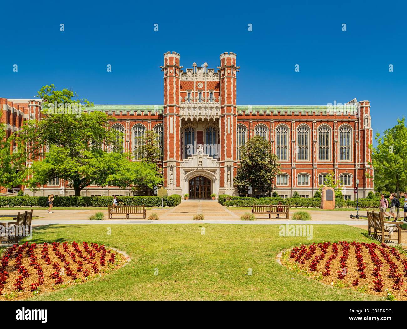 Oklahoma, APR 18 2023 - Sunny view of the Bizzell Memorial Library of ...